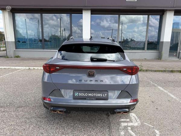 Pelēks Cupra Formentor 2023 Viļņa, ar dzinēja tilpumu 1.40 L un nobraukumu 56 tūkst. km par 24950 €, foto 5 vietnē AUTOMOTO.COM.LV