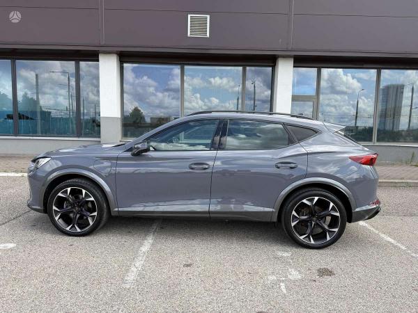 Pelēks Cupra Formentor 2023 Viļņa, ar dzinēja tilpumu 1.40 L un nobraukumu 56 tūkst. km par 24950 €, foto 7 vietnē AUTOMOTO.COM.LV