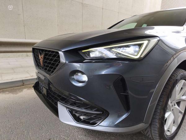 Pelēks Cupra Formentor 2023 Kalvarija, ar dzinēja tilpumu 1.50 L un nobraukumu 129 tūkst. km par 20389 €, foto 5 vietnē AUTOMOTO.COM.LV