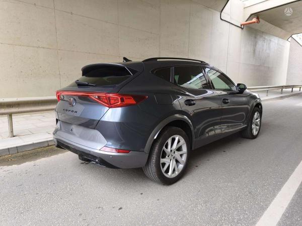 Pelēks Cupra Formentor 2023 Kalvarija, ar dzinēja tilpumu 1.50 L un nobraukumu 129 tūkst. km par 20389 €, foto 8 vietnē AUTOMOTO.COM.LV