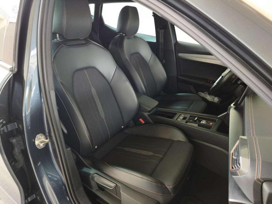 Pelēks Cupra Formentor 2023 Kalvarija, ar dzinēja tilpumu 1.50 L un nobraukumu 129 tūkst. km par 20389 €, foto 15 vietnē AUTOMOTO.COM.LV