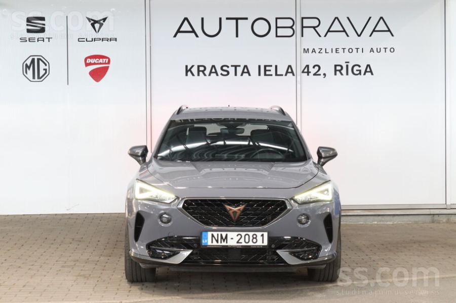 Серый Cupra Formentor 2023 в Рига, объемом двигателя 1.50 л и пробегом 77 тыс. км за 22990 €, фото 3 на AUTOMOTO.COM.LV