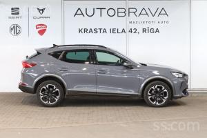 Серый Cupra Formentor 2023 в Рига, объемом двигателя 1.50 л и пробегом 77 тыс. км за 22990 €, фото 6 на AUTOMOTO.COM.LV