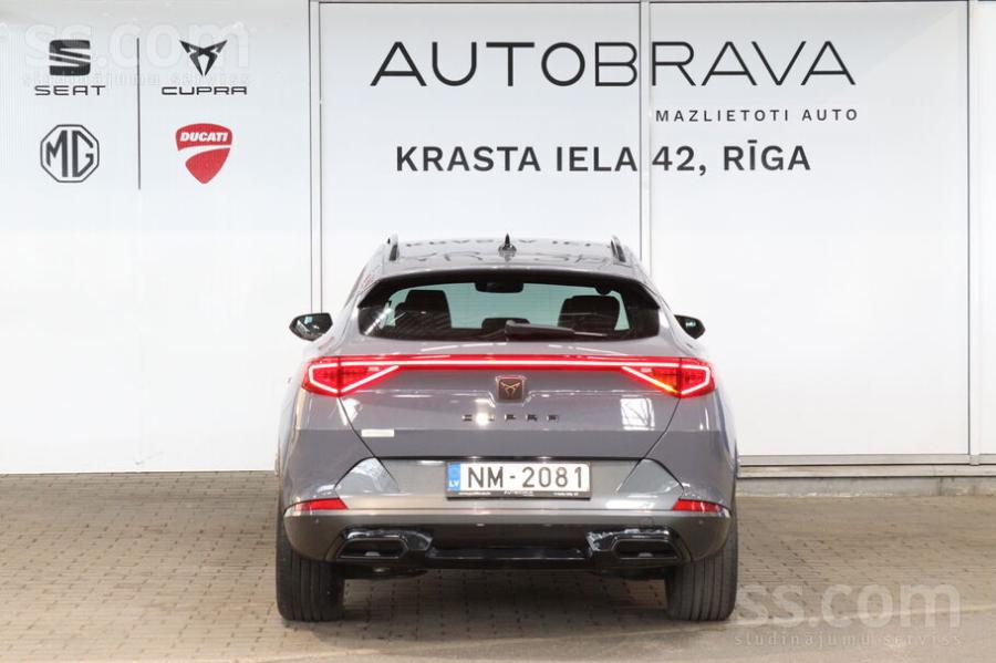 Серый Cupra Formentor 2023 в Рига, объемом двигателя 1.50 л и пробегом 77 тыс. км за 22990 €, фото 8 на AUTOMOTO.COM.LV