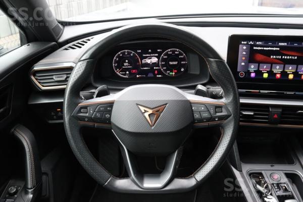 Серый Cupra Formentor 2023 в Рига, объемом двигателя 1.50 л и пробегом 77 тыс. км за 22990 €, фото 10 на AUTOMOTO.COM.LV