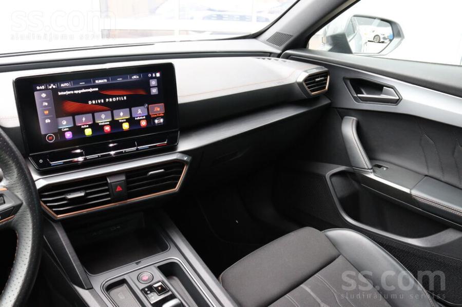 Серый Cupra Formentor 2023 в Рига, объемом двигателя 1.50 л и пробегом 77 тыс. км за 22990 €, фото 13 на AUTOMOTO.COM.LV