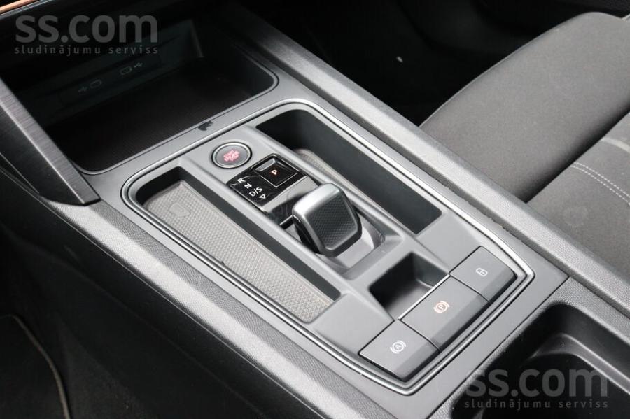 Серый Cupra Formentor 2023 в Рига, объемом двигателя 1.50 л и пробегом 77 тыс. км за 22990 €, фото 27 на AUTOMOTO.COM.LV