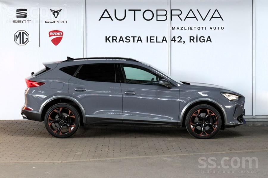 Grey Cupra Formentor 2023 in Riga, with an engine capacity of 2.00 L and mileage of 42 thousand km for 28990 €, photo 6 on AUTOMOTO.COM.LV
