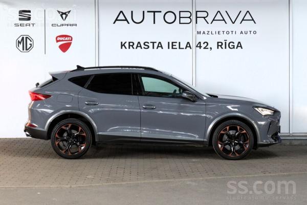 Серый Cupra Formentor 2023 в Рига, объемом двигателя 2.00 л и пробегом 42 тыс. км за 28990 €, фото 5 на AUTOMOTO.COM.LV
