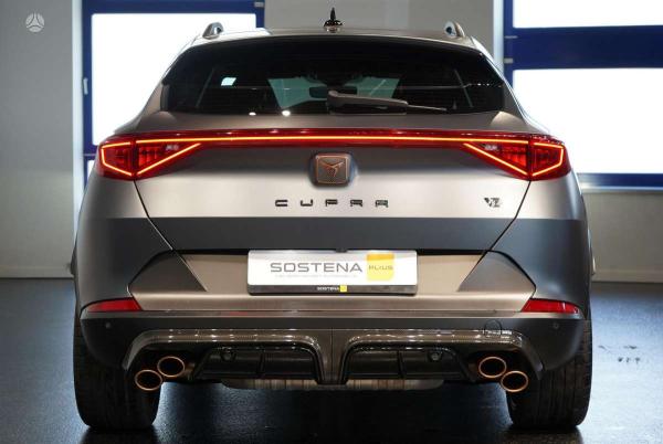 Серый Cupra Formentor 2023 в Вильнюс, объемом двигателя 2.48 л и пробегом 43 тыс. км за 36900 €, фото 6 на AUTOMOTO.COM.LV
