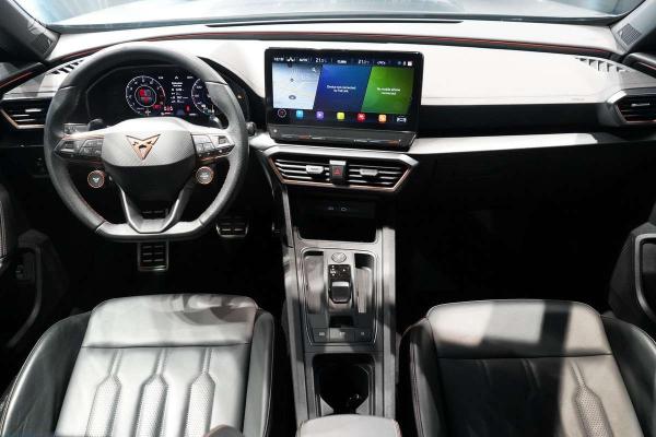 Серый Cupra Formentor 2023 в Вильнюс, объемом двигателя 2.48 л и пробегом 43 тыс. км за 36900 €, фото 9 на AUTOMOTO.COM.LV