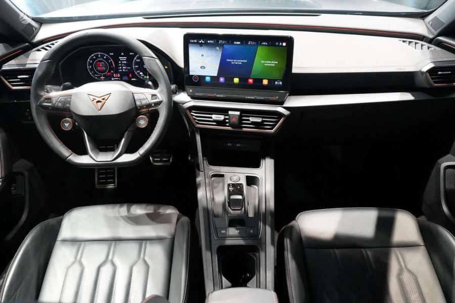 Серый Cupra Formentor 2023 в Вильнюс, объемом двигателя 2.48 л и пробегом 43 тыс. км за 36900 €, фото 10 на AUTOMOTO.COM.LV