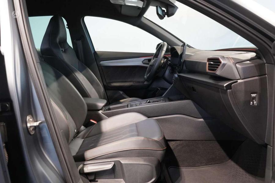 Серый Cupra Formentor 2023 в Вильнюс, объемом двигателя 2.48 л и пробегом 43 тыс. км за 36900 €, фото 11 на AUTOMOTO.COM.LV