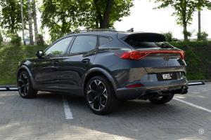 Grey Cupra Formentor 2023 in Vilnius, with an engine capacity of 1.98 L and mileage of 19 thousand km for 29500 €, photo 5 on AUTOMOTO.COM.LV