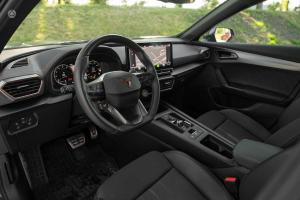 Grey Cupra Formentor 2023 in Vilnius, with an engine capacity of 1.98 L and mileage of 19 thousand km for 29500 €, photo 14 on AUTOMOTO.COM.LV