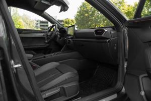Grey Cupra Formentor 2023 in Vilnius, with an engine capacity of 1.98 L and mileage of 19 thousand km for 29500 €, photo 17 on AUTOMOTO.COM.LV