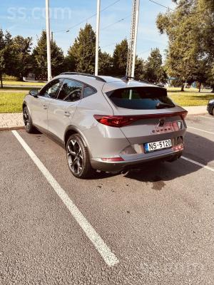 Серый Cupra Formentor 2023 в Рига, объемом двигателя 2.00 л и пробегом 38 тыс. км за 28500 €, фото 4 на AUTOMOTO.COM.LV