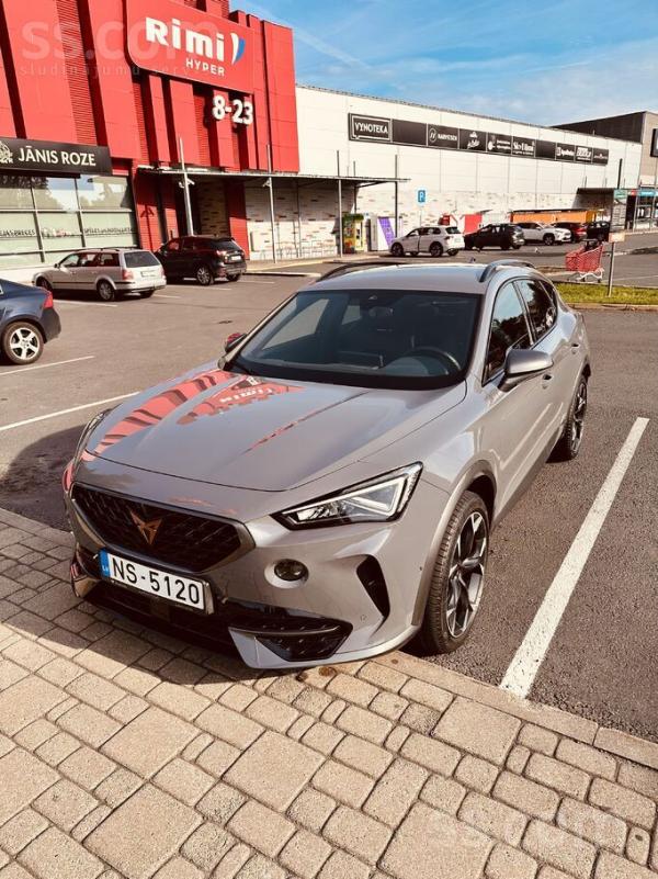 Pelēks Cupra Formentor 2023 Rīga, ar dzinēja tilpumu 2.00 L un nobraukumu 38 tūkst. km par 28500 €, foto 2 vietnē AUTOMOTO.COM.LV