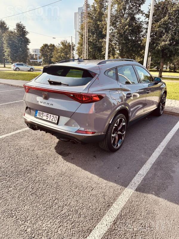 Pelēks Cupra Formentor 2023 Rīga, ar dzinēja tilpumu 2.00 L un nobraukumu 38 tūkst. km par 28500 €, foto 4 vietnē AUTOMOTO.COM.LV