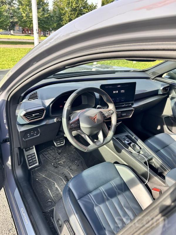 Pelēks Cupra Formentor 2023 Rīga, ar dzinēja tilpumu 2.00 L un nobraukumu 38 tūkst. km par 28500 €, foto 5 vietnē AUTOMOTO.COM.LV