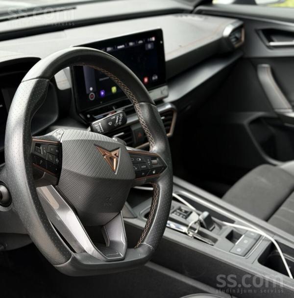 Pelēks Cupra Formentor 2023 Rīga, ar dzinēja tilpumu 1.50 L un nobraukumu 63 tūkst. km par 23200 €, foto 7 vietnē AUTOMOTO.COM.LV