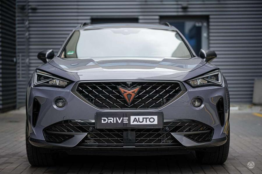 Grey Cupra Formentor 2023 in Vilnius, with an engine capacity of 1.40 L and mileage of 28 thousand km for 26500 €, photo 4 on AUTOMOTO.COM.LV