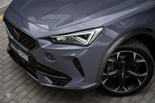 Grey Cupra Formentor 2023 in Vilnius, with an engine capacity of 1.40 L and mileage of 28 thousand km for 26500 €, photo 5 on AUTOMOTO.COM.LV