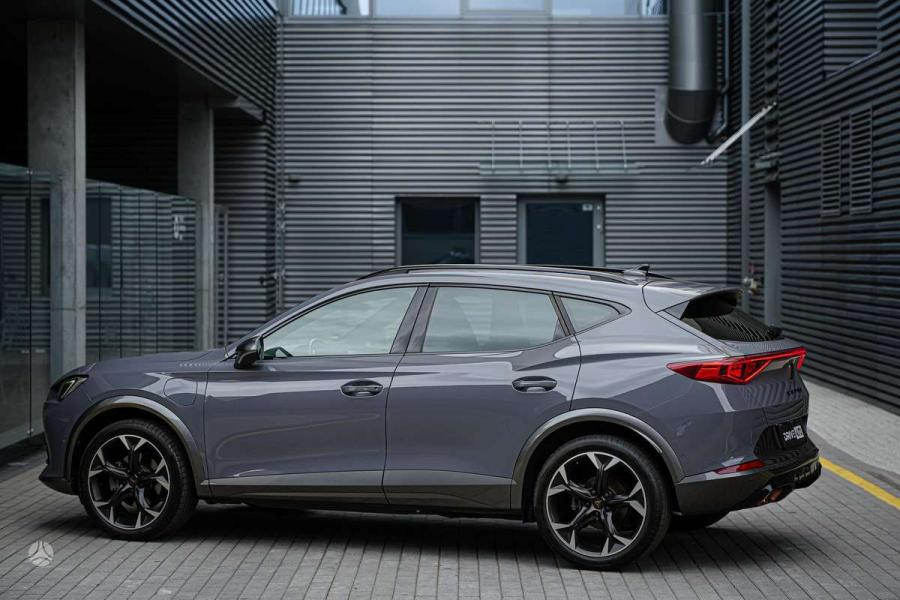 Grey Cupra Formentor 2023 in Vilnius, with an engine capacity of 1.40 L and mileage of 28 thousand km for 26500 €, photo 14 on AUTOMOTO.COM.LV
