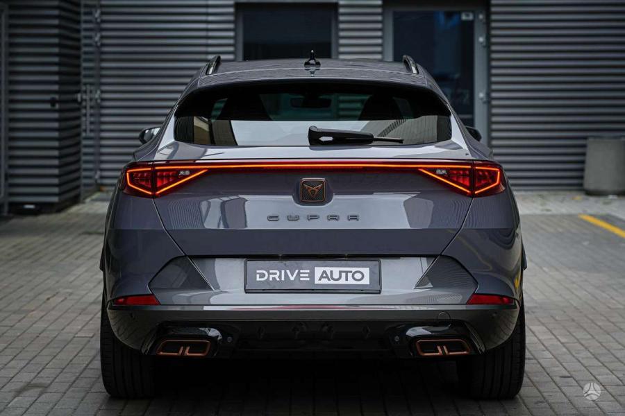 Grey Cupra Formentor 2023 in Vilnius, with an engine capacity of 1.40 L and mileage of 28 thousand km for 26500 €, photo 16 on AUTOMOTO.COM.LV