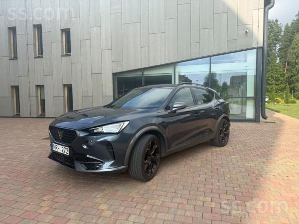 Pelēks Cupra Formentor 2023 Rīga, ar dzinēja tilpumu 1.40 L un nobraukumu 55 tūkst. km par 27990 €, foto 2 vietnē AUTOMOTO.COM.LV