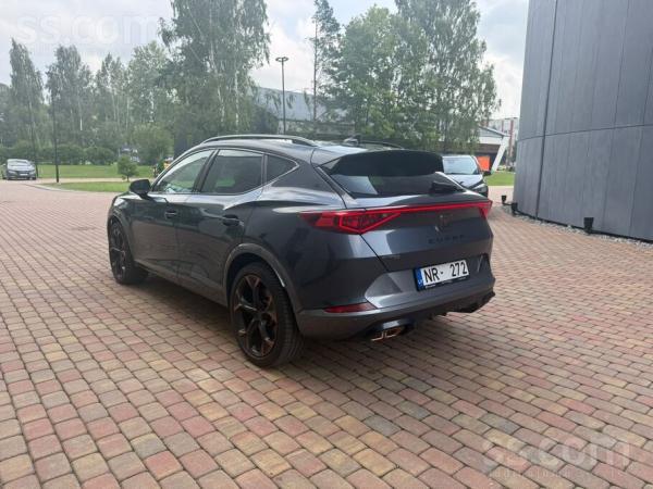 Pelēks Cupra Formentor 2023 Rīga, ar dzinēja tilpumu 1.40 L un nobraukumu 55 tūkst. km par 27990 €, foto 3 vietnē AUTOMOTO.COM.LV
