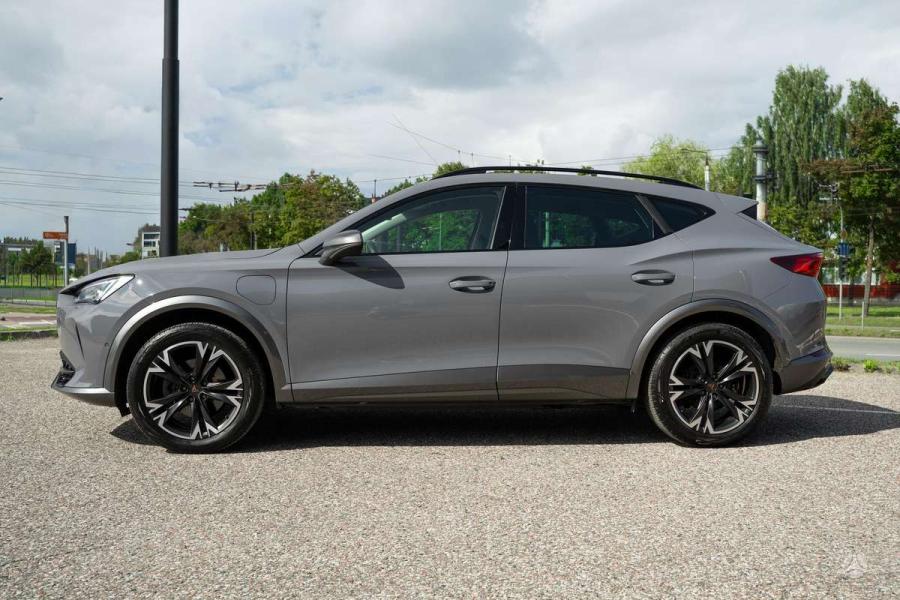 Pelēks Cupra Formentor 2023 Viļņa, ar dzinēja tilpumu 1.40 L un nobraukumu 60 tūkst. km par 24450 €, foto 7 vietnē AUTOMOTO.COM.LV