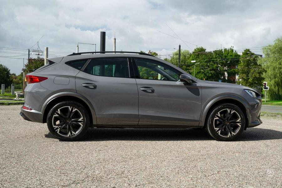 Pelēks Cupra Formentor 2023 Viļņa, ar dzinēja tilpumu 1.40 L un nobraukumu 60 tūkst. km par 24450 €, foto 17 vietnē AUTOMOTO.COM.LV