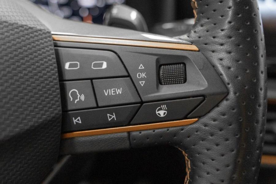 Pelēks Cupra Formentor 2023 Viļņa, ar dzinēja tilpumu 1.40 L un nobraukumu 124 tūkst. km par 23950 €, foto 14 vietnē AUTOMOTO.COM.LV