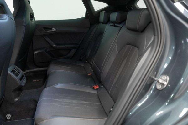 Grey Cupra Formentor 2023 in Vilnius, with an engine capacity of 1.40 L and mileage of 124 thousand km for 23950 €, photo 8 on AUTOMOTO.COM.LV