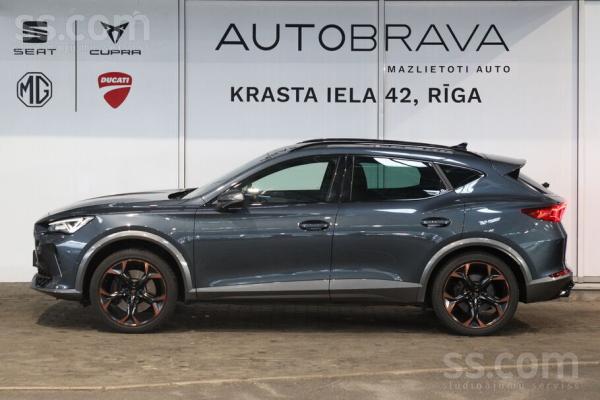 Grey Cupra Formentor 2023 in Riga, with an engine capacity of 2.00 L and mileage of 28 thousand km for 28990 €, photo 5 on AUTOMOTO.COM.LV