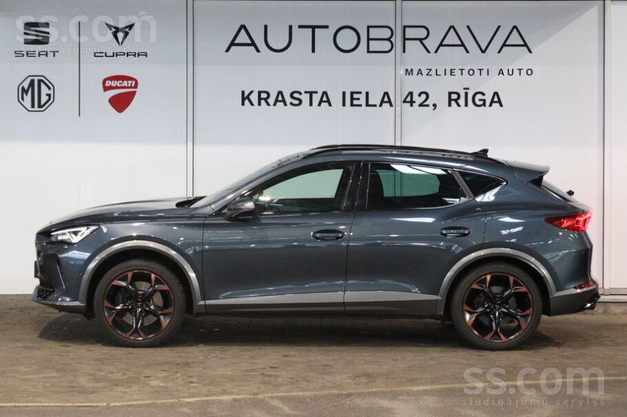 Серый Cupra Formentor 2023 в Рига, объемом двигателя 2.00 л и пробегом 28 тыс. км за 28990 €, фото 5 на AUTOMOTO.COM.LV