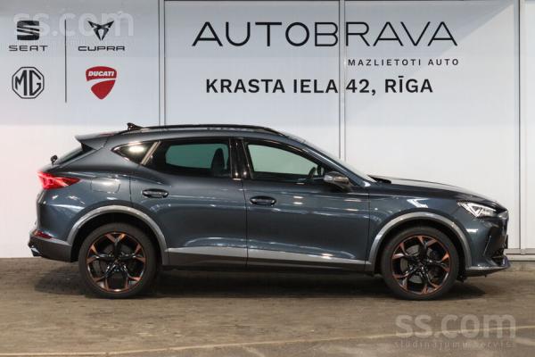 Grey Cupra Formentor 2023 in Riga, with an engine capacity of 2.00 L and mileage of 28 thousand km for 28990 €, photo 6 on AUTOMOTO.COM.LV
