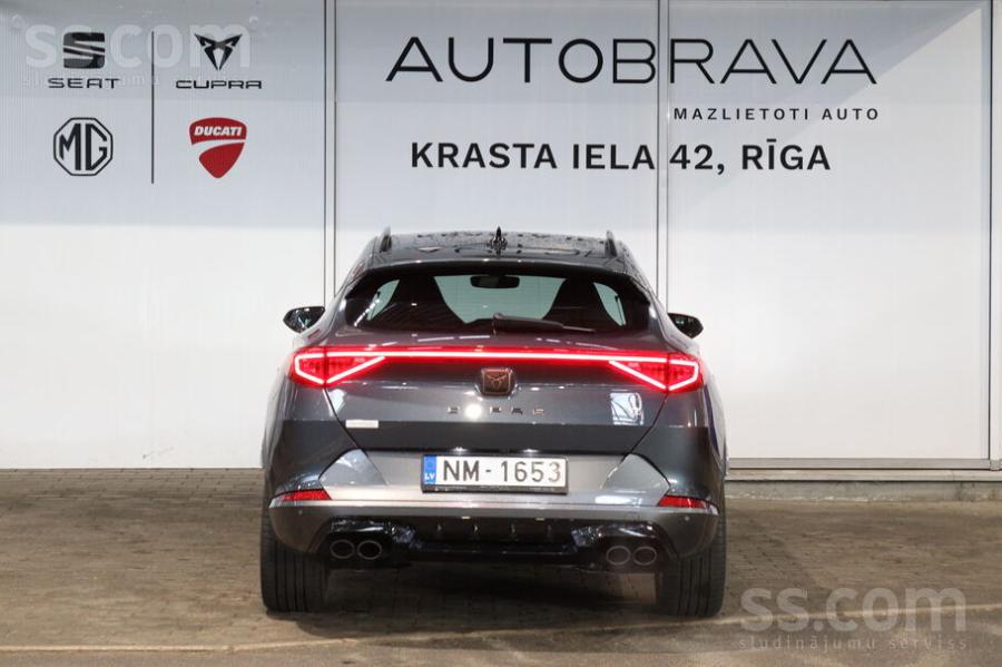 Серый Cupra Formentor 2023 в Рига, объемом двигателя 2.00 л и пробегом 28 тыс. км за 28990 €, фото 8 на AUTOMOTO.COM.LV