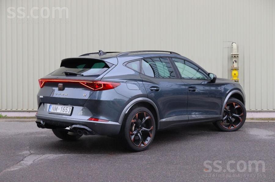 Серый Cupra Formentor 2023 в Рига, объемом двигателя 2.00 л и пробегом 28 тыс. км за 28990 €, фото 34 на AUTOMOTO.COM.LV