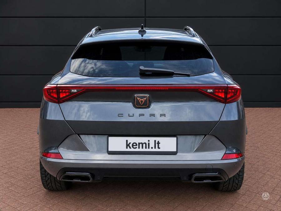 Серый Cupra Formentor 2023 в Вильнюс, объемом двигателя 1.50 л и пробегом 83 тыс. км за 22450 €, фото 5 на AUTOMOTO.COM.LV