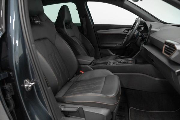 Серый Cupra Formentor 2023 в Вильнюс, объемом двигателя 2.00 л и пробегом 138 тыс. км за 23500 €, фото 8 на AUTOMOTO.COM.LV