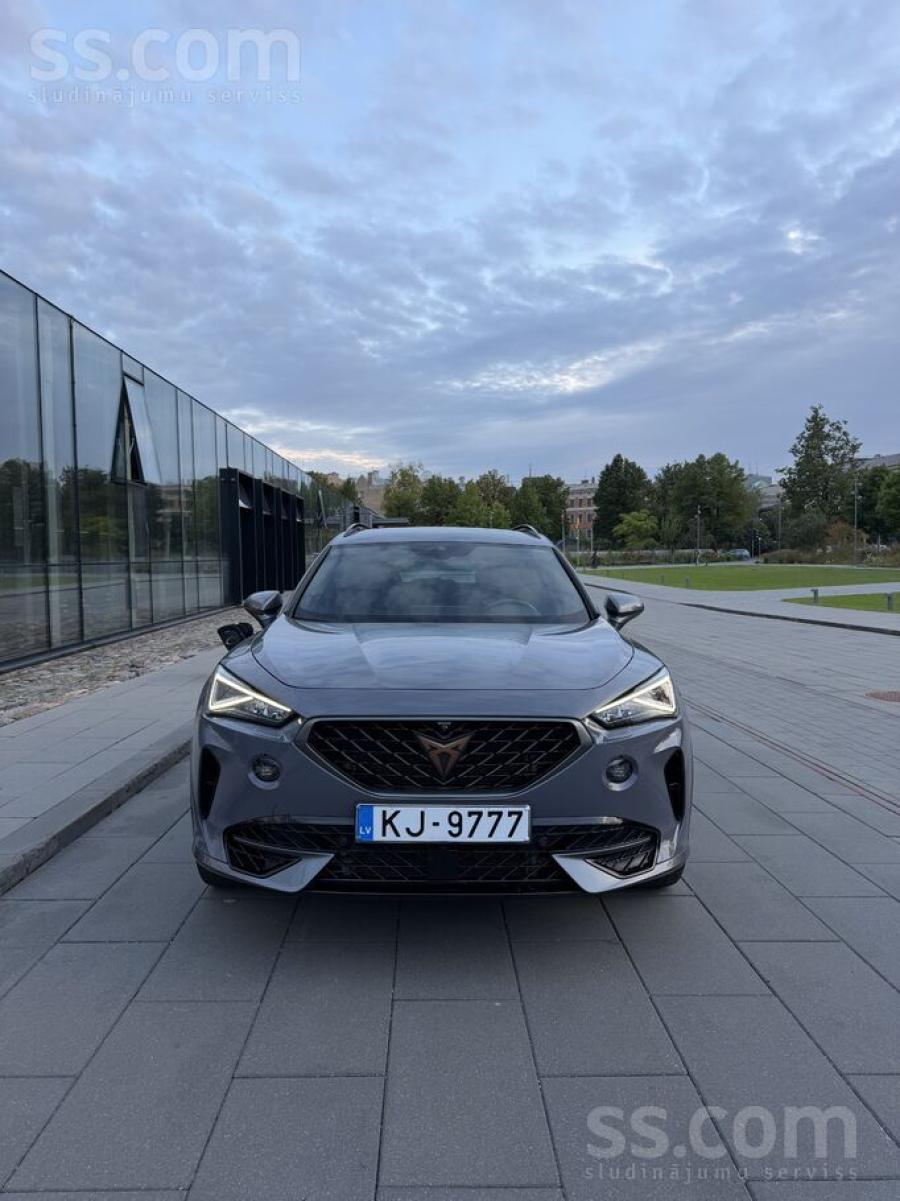 Grey Cupra Formentor 2023 in Riga, with an engine capacity of 2.00 L and mileage of 48 thousand km for 29900 €, photo 3 on AUTOMOTO.COM.LV