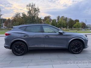 Grey Cupra Formentor 2023 in Riga, with an engine capacity of 2.00 L and mileage of 48 thousand km for 29900 €, photo 7 on AUTOMOTO.COM.LV