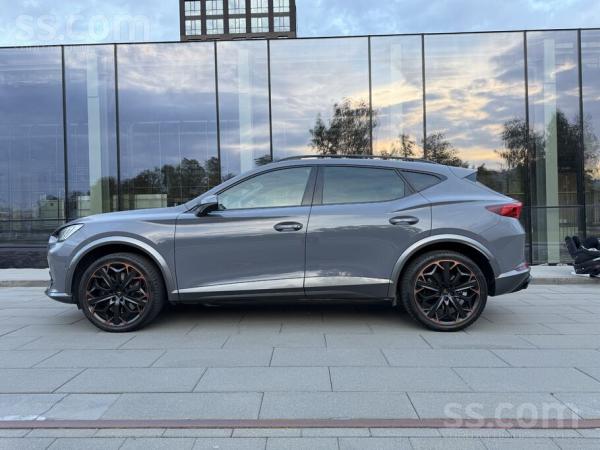 Cupra Formentor 2023 в Рига на AUTOMOTO.COM.LV Серый Cupra Formentor 2023 в Рига, объемом двигателя 2.00 л и пробегом 48 тыс. км за 29900 €, фото 8 на AUTOMOTO.COM.LV