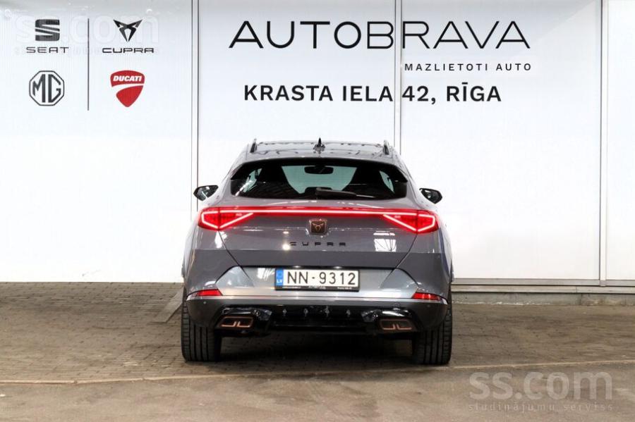 Grey Cupra Formentor 2023 in Riga, with an engine capacity of 1.40 L and mileage of 107 thousand km for 23500 €, photo 8 on AUTOMOTO.COM.LV