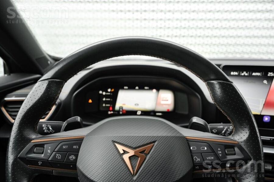 Серый Cupra Formentor 2023 в Рига, объемом двигателя 2.00 л и пробегом 102 тыс. км за 25200 €, фото 18 на AUTOMOTO.COM.LV