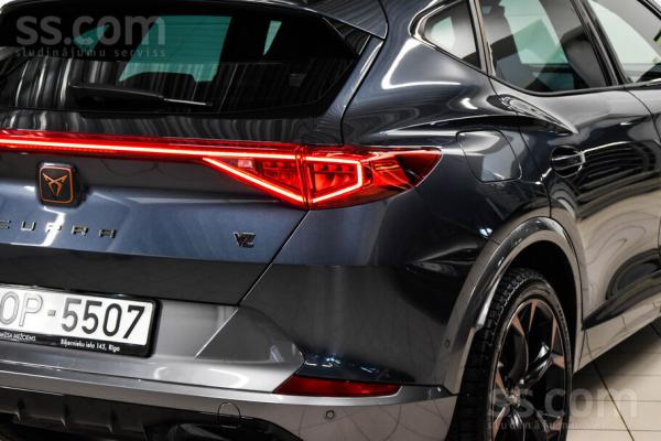 Pelēks Cupra Formentor 2023 Rīga, ar dzinēja tilpumu 2.00 L un nobraukumu 90 tūkst. km par 24790 €, foto 11 vietnē AUTOMOTO.COM.LV