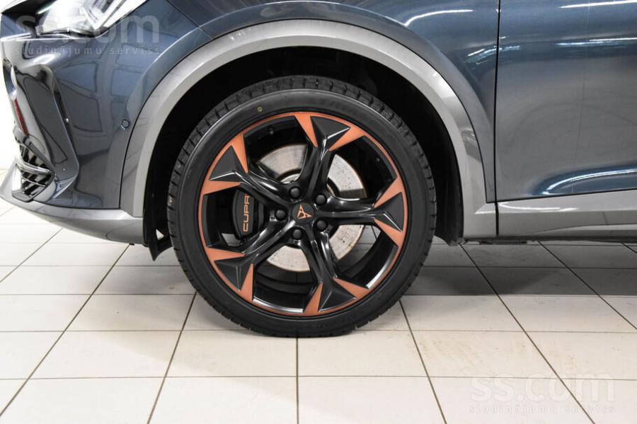 Pelēks Cupra Formentor 2023 Rīga, ar dzinēja tilpumu 2.00 L un nobraukumu 90 tūkst. km par 24790 €, foto 12 vietnē AUTOMOTO.COM.LV