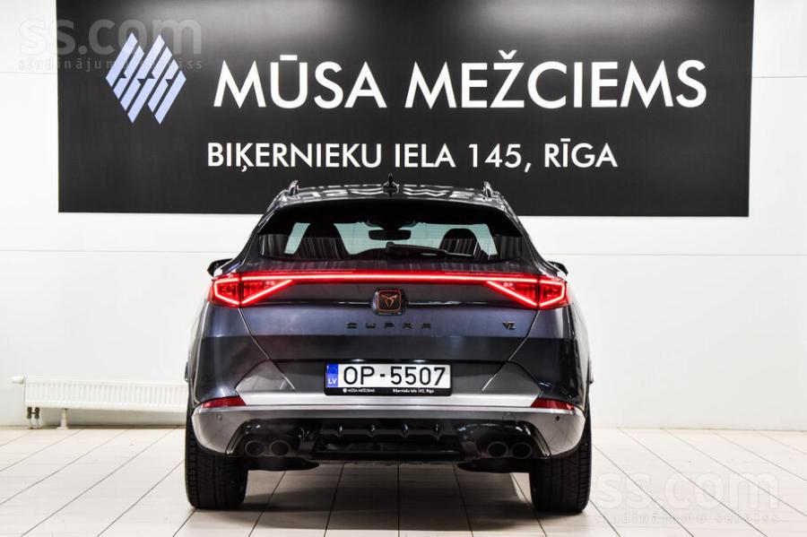 Серый Cupra Formentor 2023 в Рига, объемом двигателя 2.00 л и пробегом 90 тыс. км за 24790 €, фото 8 на AUTOMOTO.COM.LV
